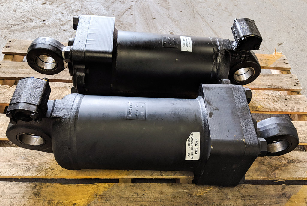 Unused Caterpillar CYLINDER GRP - RIPPER 1306135 | Portland Tractor Inc ...