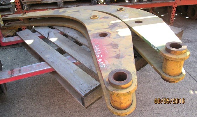 Used FRAME A - APRON LIFT 1U0635 | Portland Tractor Inc. (PTI)