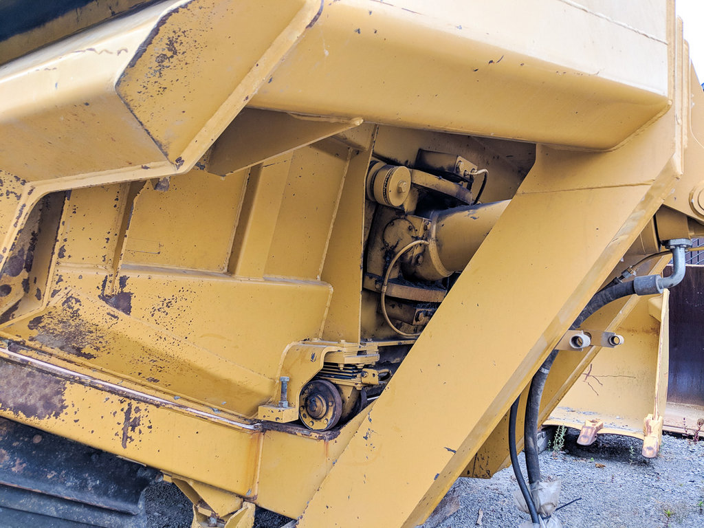 Used BODY & TAILGATE GRP - EJECTOR 2042032 | Portland Tractor Inc. (PTI)