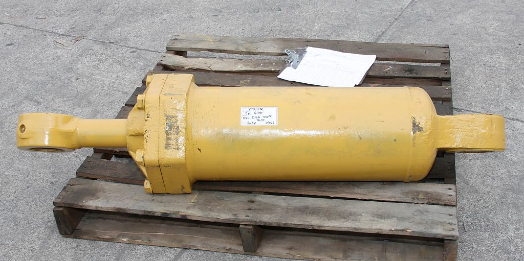 Rebuilt CYLINDER GRP - RIPPER LH 4T5111 | Portland Tractor Inc. (PTI)