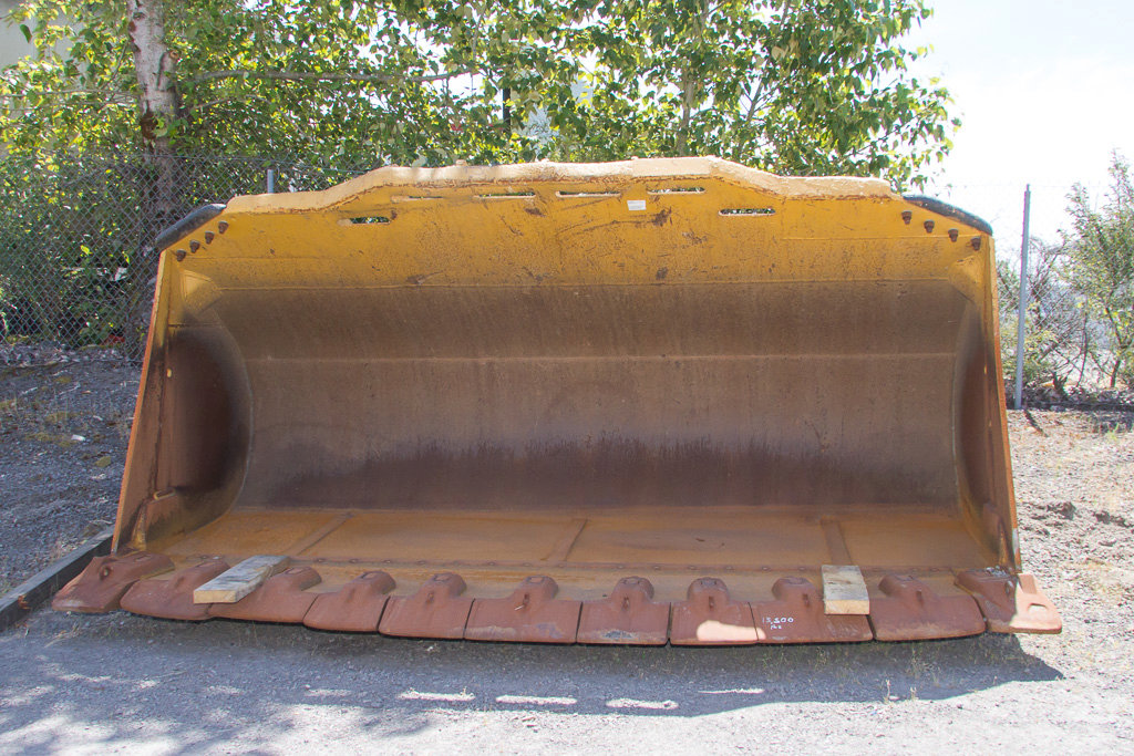 Used BUCKET SPADE ROCK 60-0368 | Portland Tractor Inc. (PTI)