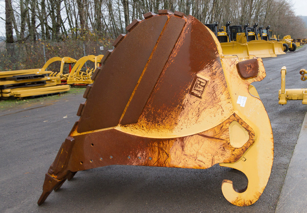 Good Used BUCKET - VERSA 44" 60-0376 | Portland Tractor Inc. (PTI)