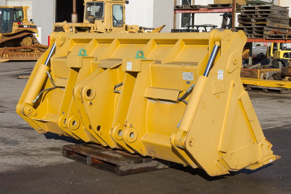 Unused Caterpillar BUCKET - MP 126" 60-1676 : Portland Tractor Inc. (PTI)