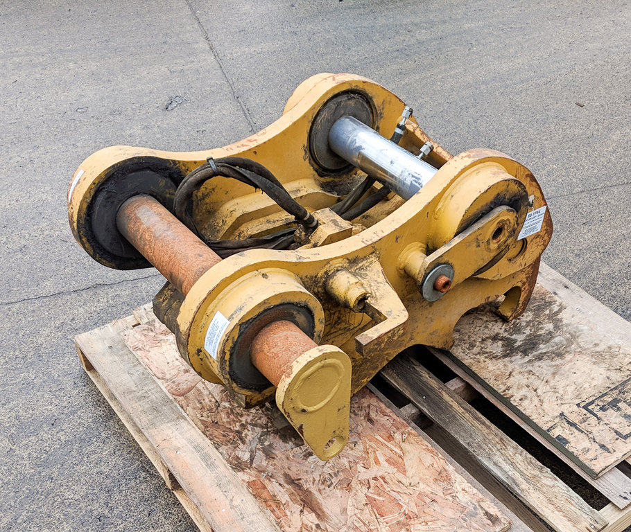 Good Used COUPLER GRP - DB LINK QUICK 60-1744 | Portland Tractor Inc. (PTI)