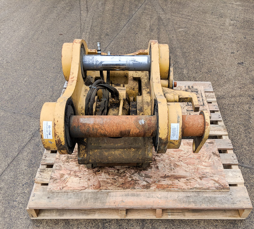 Good Used COUPLER GRP - DB LINK QUICK 60-1744 | Portland Tractor Inc. (PTI)