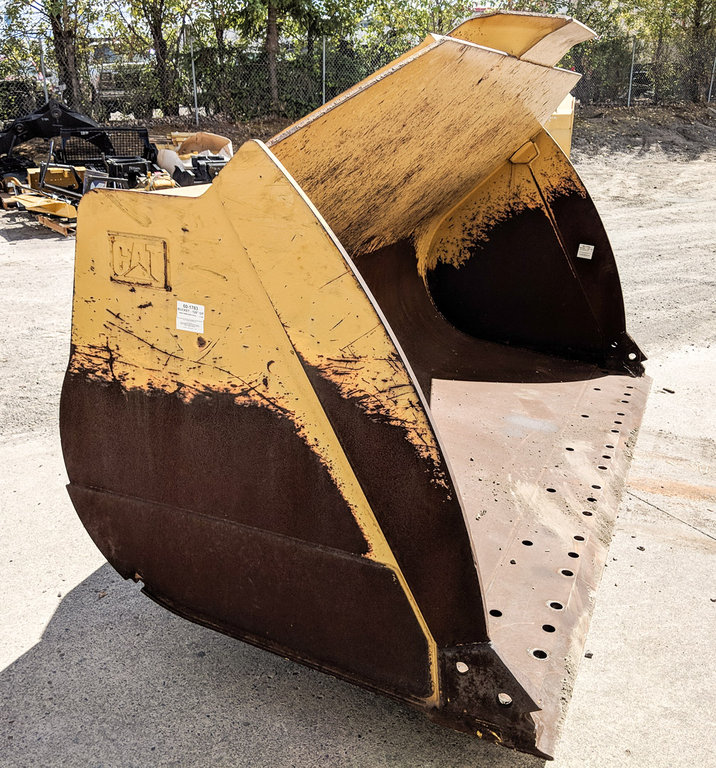 New CAT Take Off BUCKET - 126" GP 60-1783 | Portland Tractor Inc. (PTI)