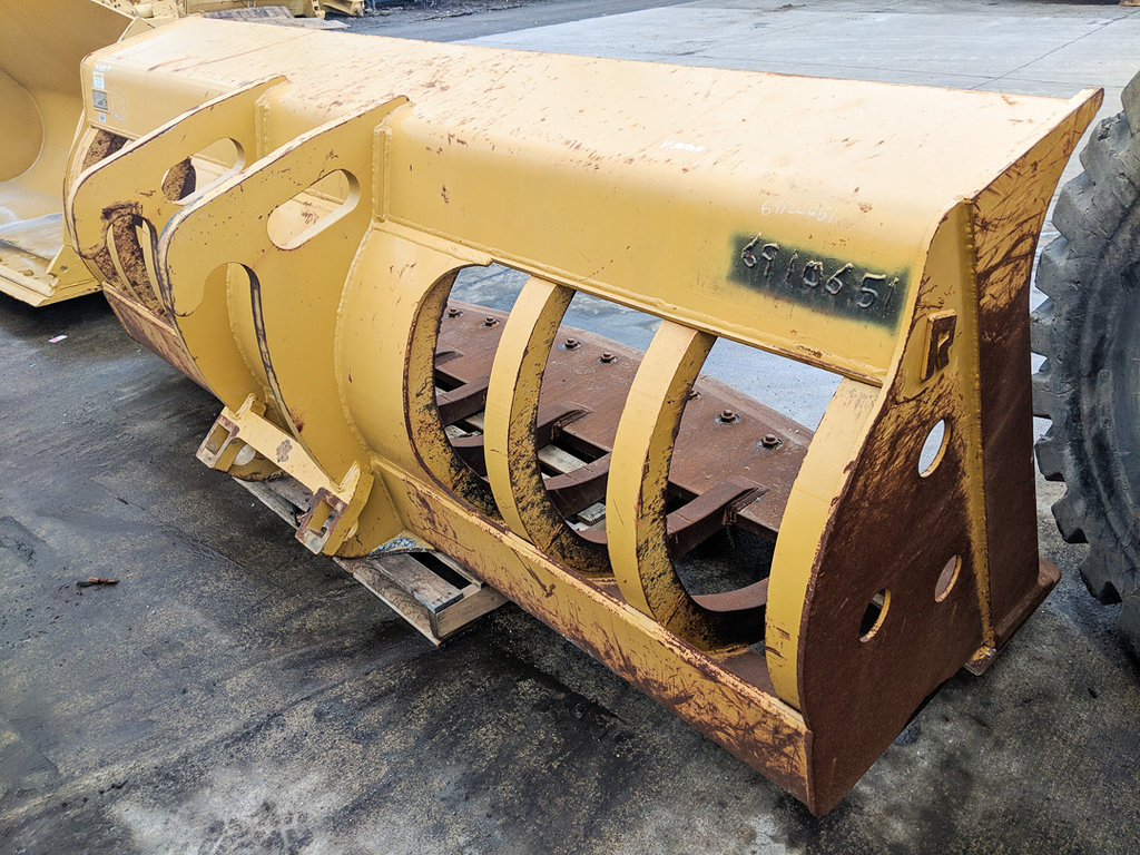 Good Used BUCKET - ROCK TINE 60-1865 : Portland Tractor Inc. (PTI)