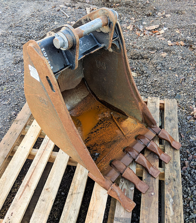 Good Used BUCKET - 24" HOE HD 60-1884 | Portland Tractor Inc. (PTI)