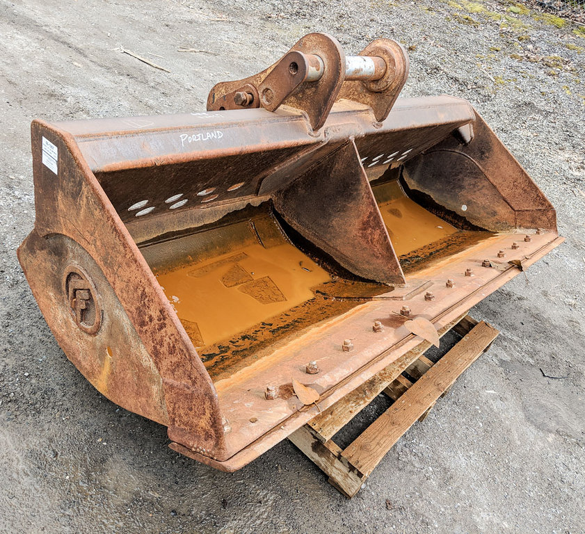 Used BUCKET - 97" MUCK 60-1907 | Portland Tractor Inc. (PTI)