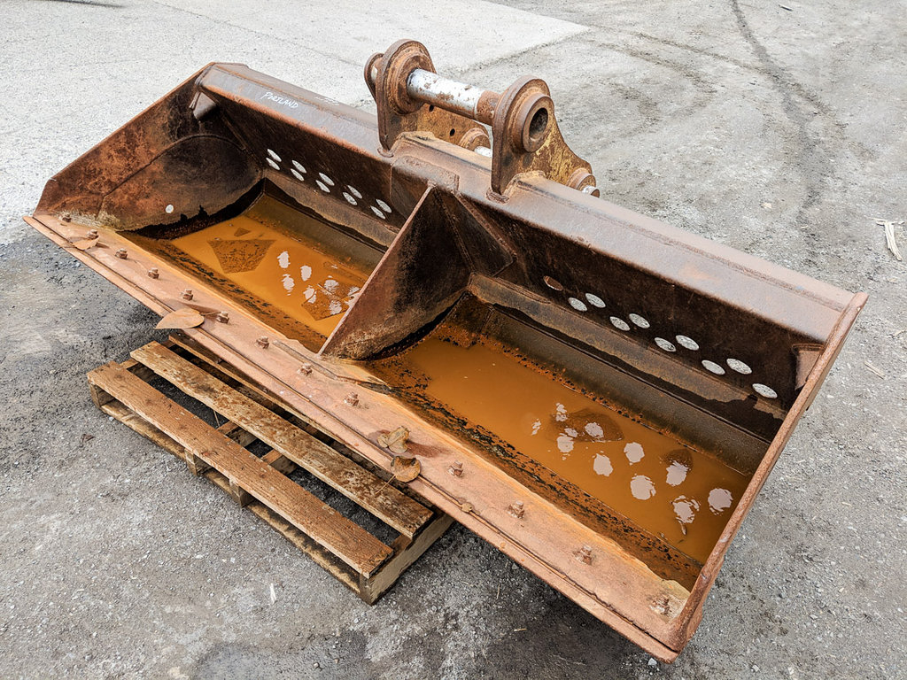 Used BUCKET - 97" MUCK 60-1907 | Portland Tractor Inc. (PTI)