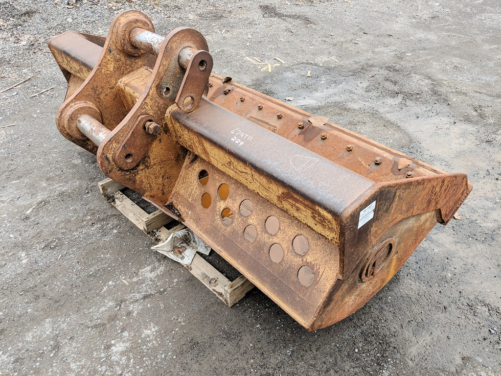 Used BUCKET - 97" MUCK 60-1907 | Portland Tractor Inc. (PTI)
