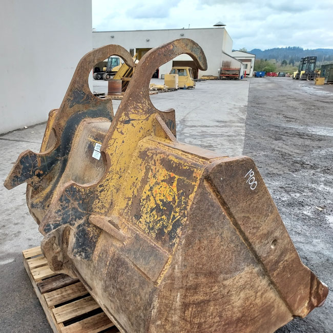 Good Used BUCKET - 60" WEDGE LOCK 60-2092 | Portland Tractor Inc. (PTI)