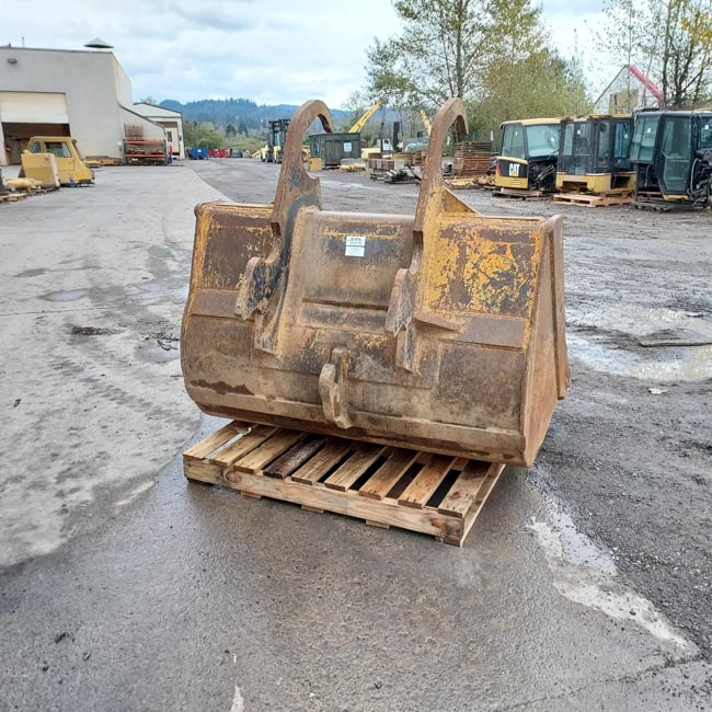 Good Used BUCKET - 60" WEDGE LOCK 60-2092 | Portland Tractor Inc. (PTI)