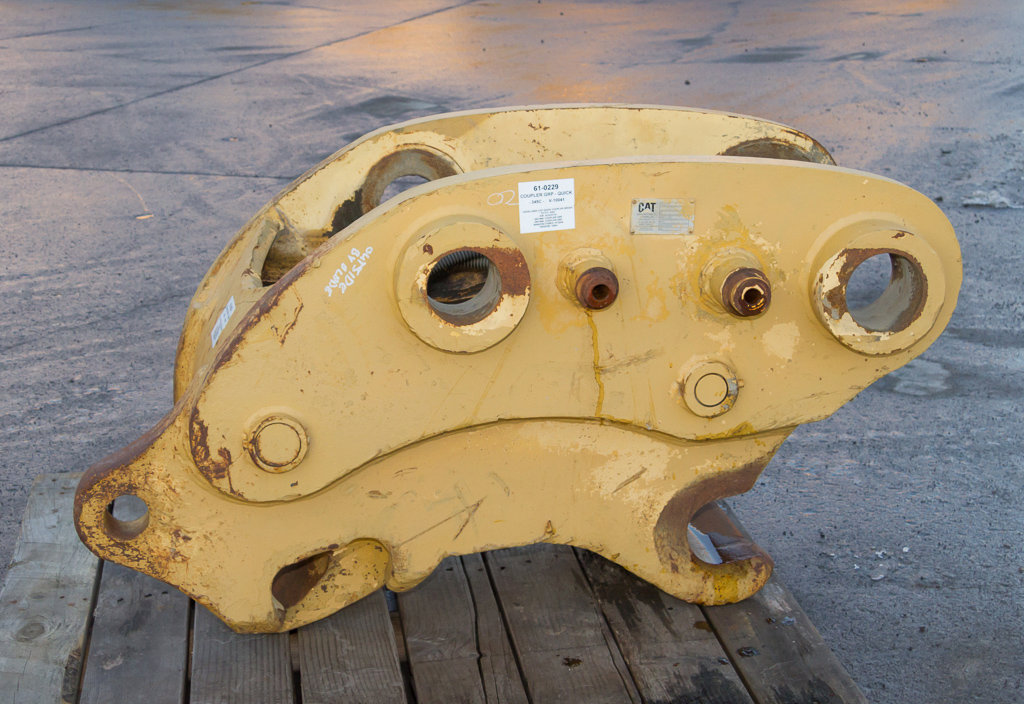 Good Used Coupler Grp Quick 61 0229 Portland Tractor Inc Pti