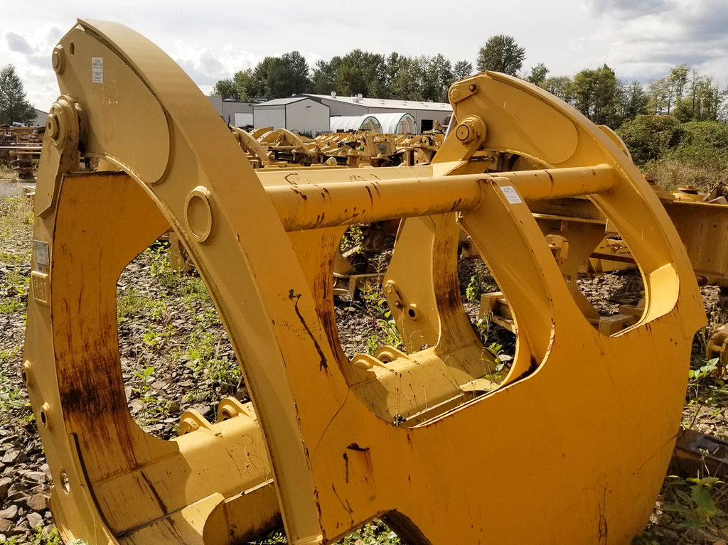Good Used FORKS - LOG 61-0263 : Portland Tractor Inc. (PTI)