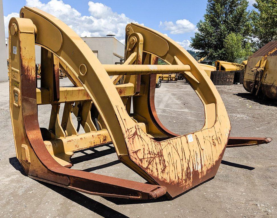 Good Used FORKS - LOG 61-0284 : Portland Tractor Inc. (PTI)